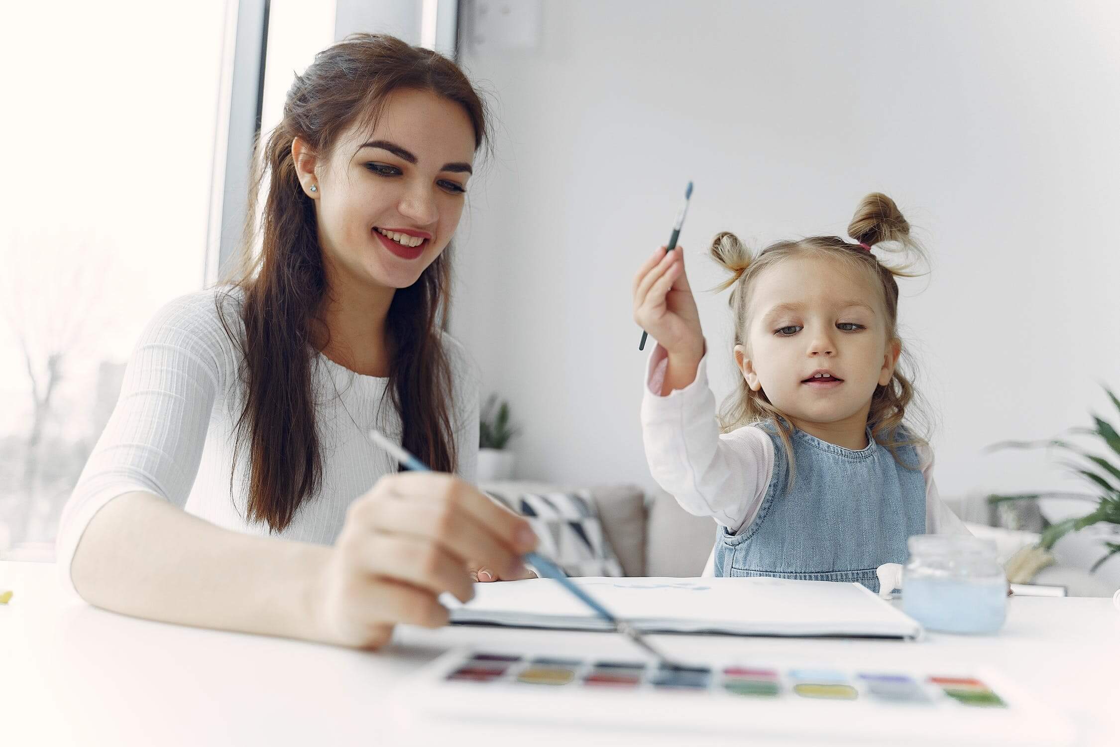 Cum să distrați copiii acasă? | Realizați un acvariu din cutie de pantofi